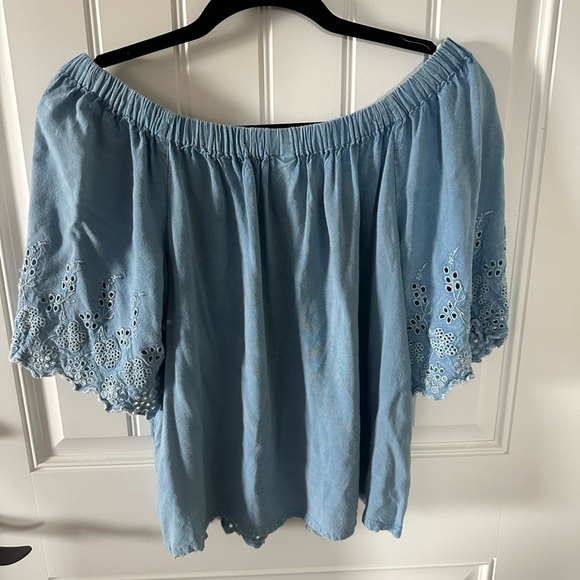 D&Kade | Tops | Dkade Light Blue Denim Top Size Large Can Be Worn Off ...